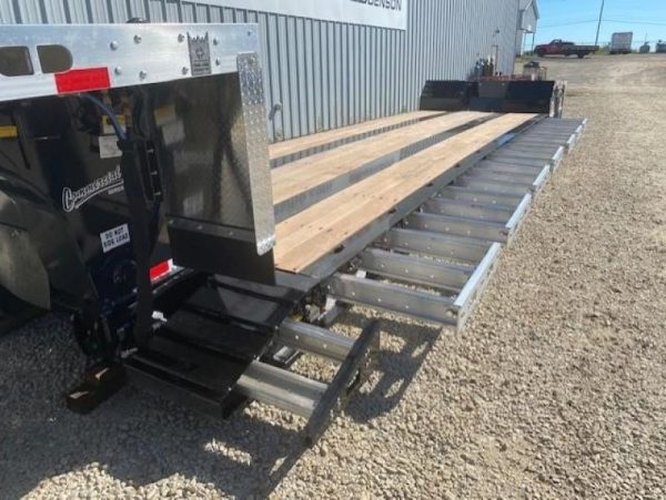 2023 TRAIL KING TK80 AGRICULTURAL HYDRAULIC RGN - Reno's Trailer Sales