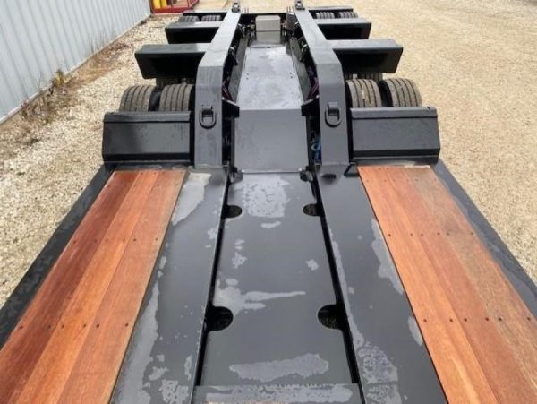 2023 TRAIL KING TK110HDG 55 TON HYD RGN - Reno's Trailer Sales