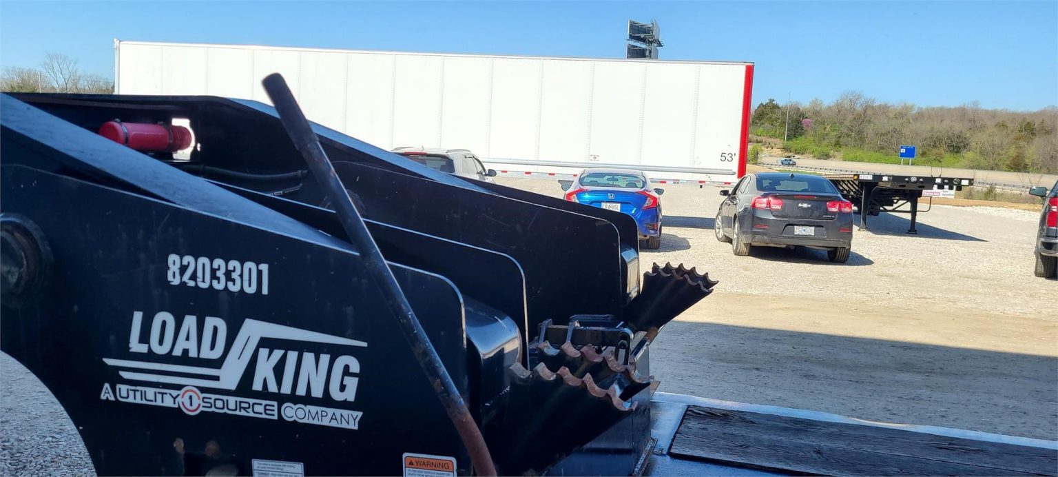 2017 LOAD KING 55 TON TRI-AXLE RGN - Reno's Trailer Sales