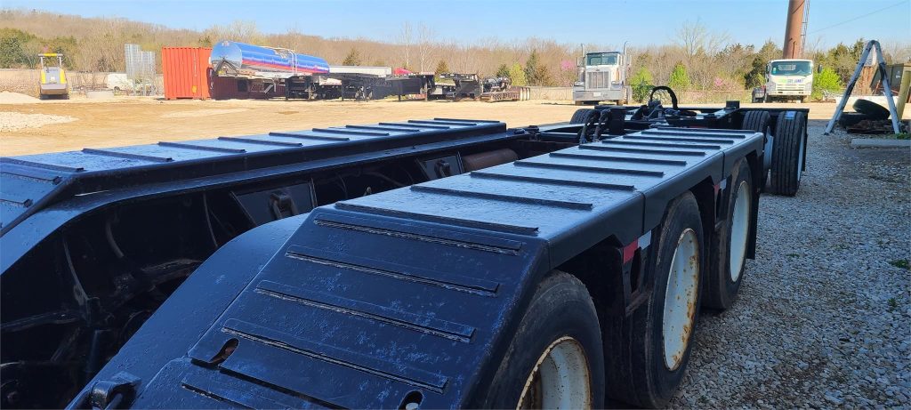 2017 LOAD KING 55 TON TRI-AXLE RGN - Reno's Trailer Sales