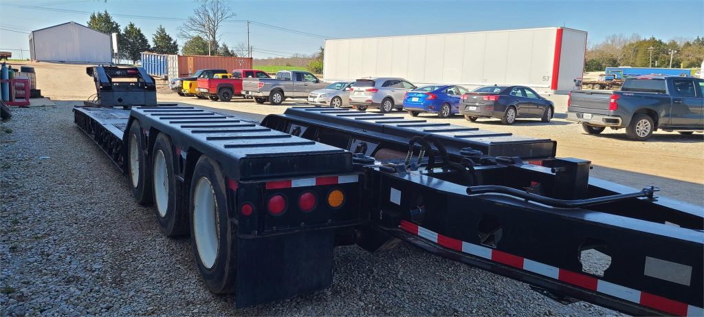 2017 LOAD KING 55 TON TRI-AXLE RGN - Reno's Trailer Sales