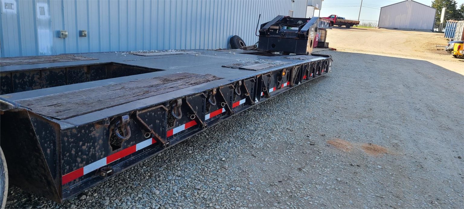 2017 LOAD KING 55 TON TRI-AXLE RGN - Reno's Trailer Sales